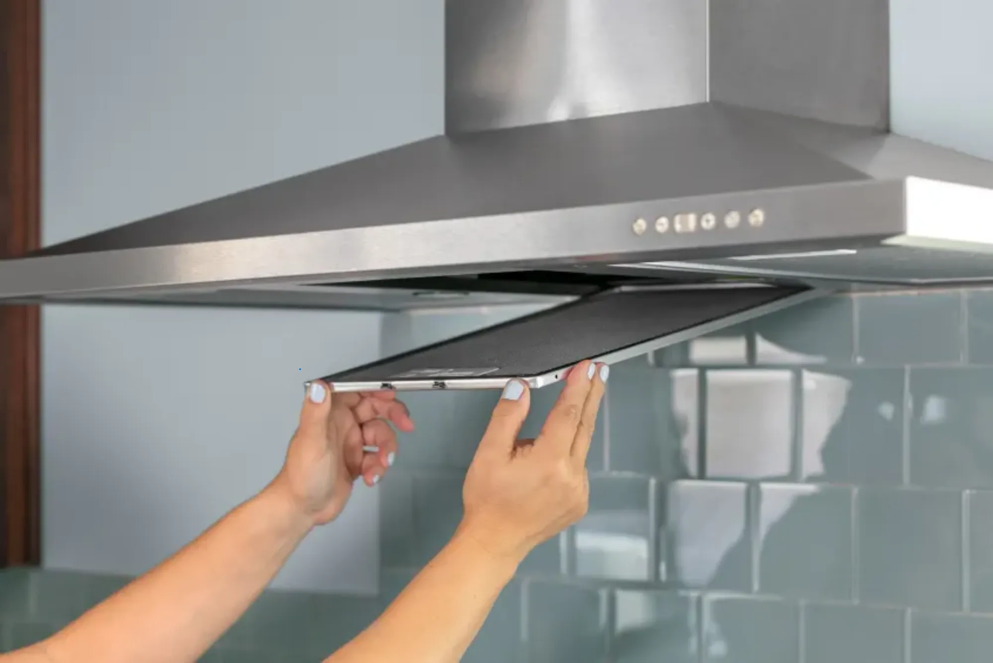 How to Clean Your Oven’s Vent Hood Effectively